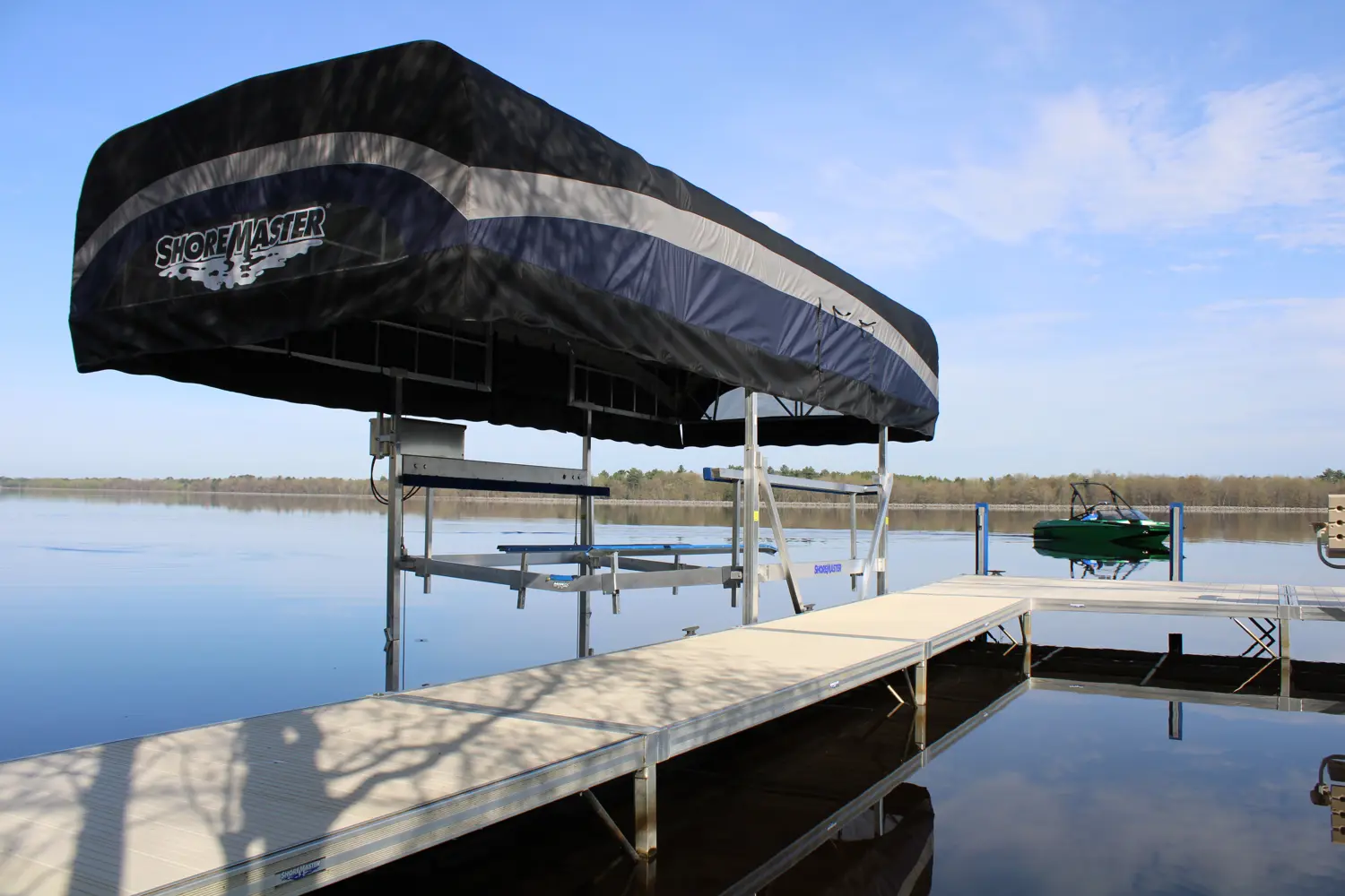 Vertical Hydraulic Boat Lifts | ShoreMaster Push-Button Convenience