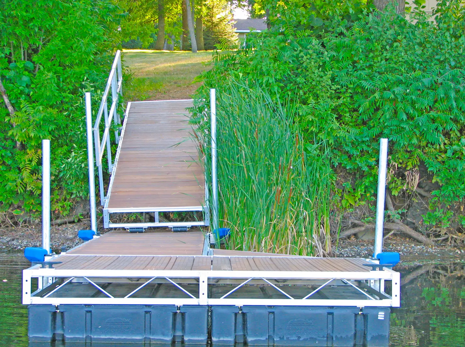 ShoreMaster Docks | Premium Infinity Dock Systems