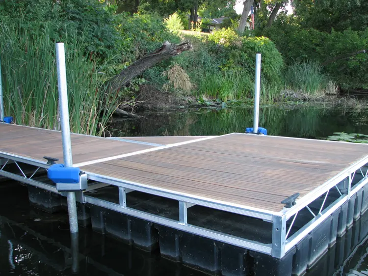 ShoreMaster Docks | Premium Infinity Dock Systems